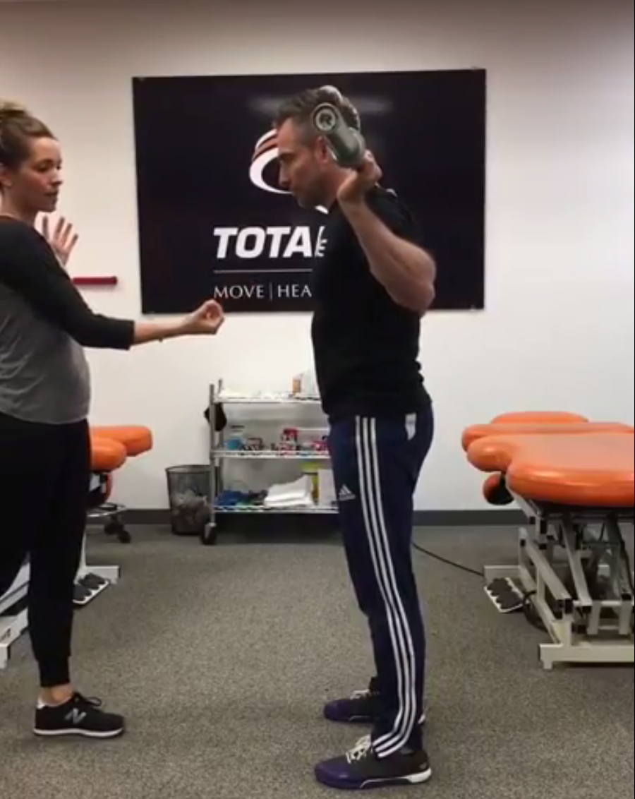 Anterior Pelvic Tilt During Squatting (Part 1) - Total Physical Therapy